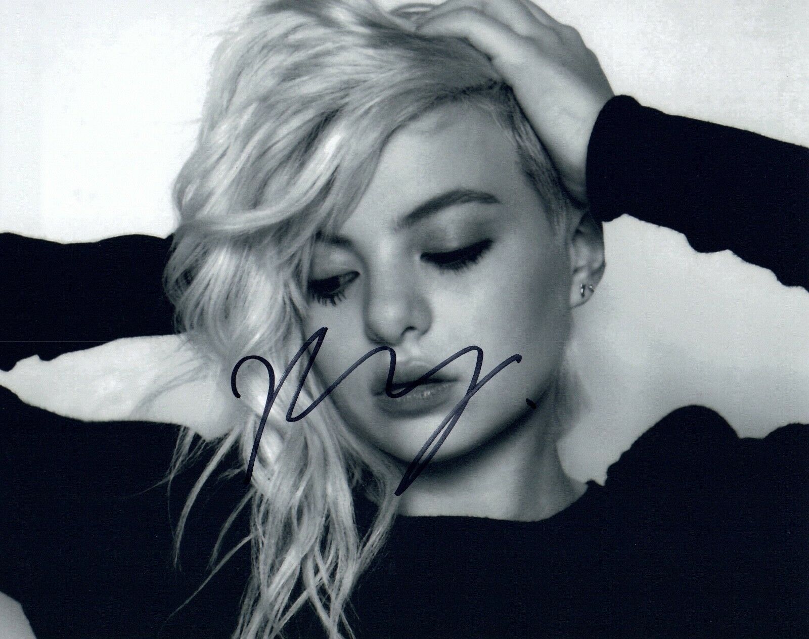 Kaya Stewart Signed Autographed 8x10 Photo IN LOVE WITH A BOY Pop ...