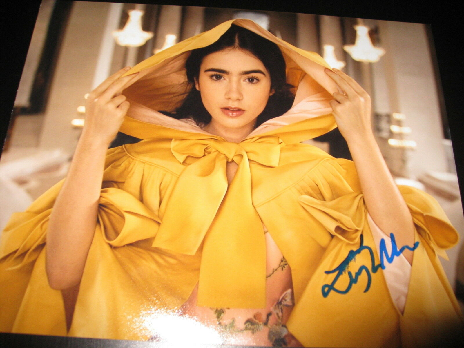 LILY COLLINS SIGNED AUTOGRAPH 8x10 MIRROR MIRROR BLINDSIDE COA IN ...
