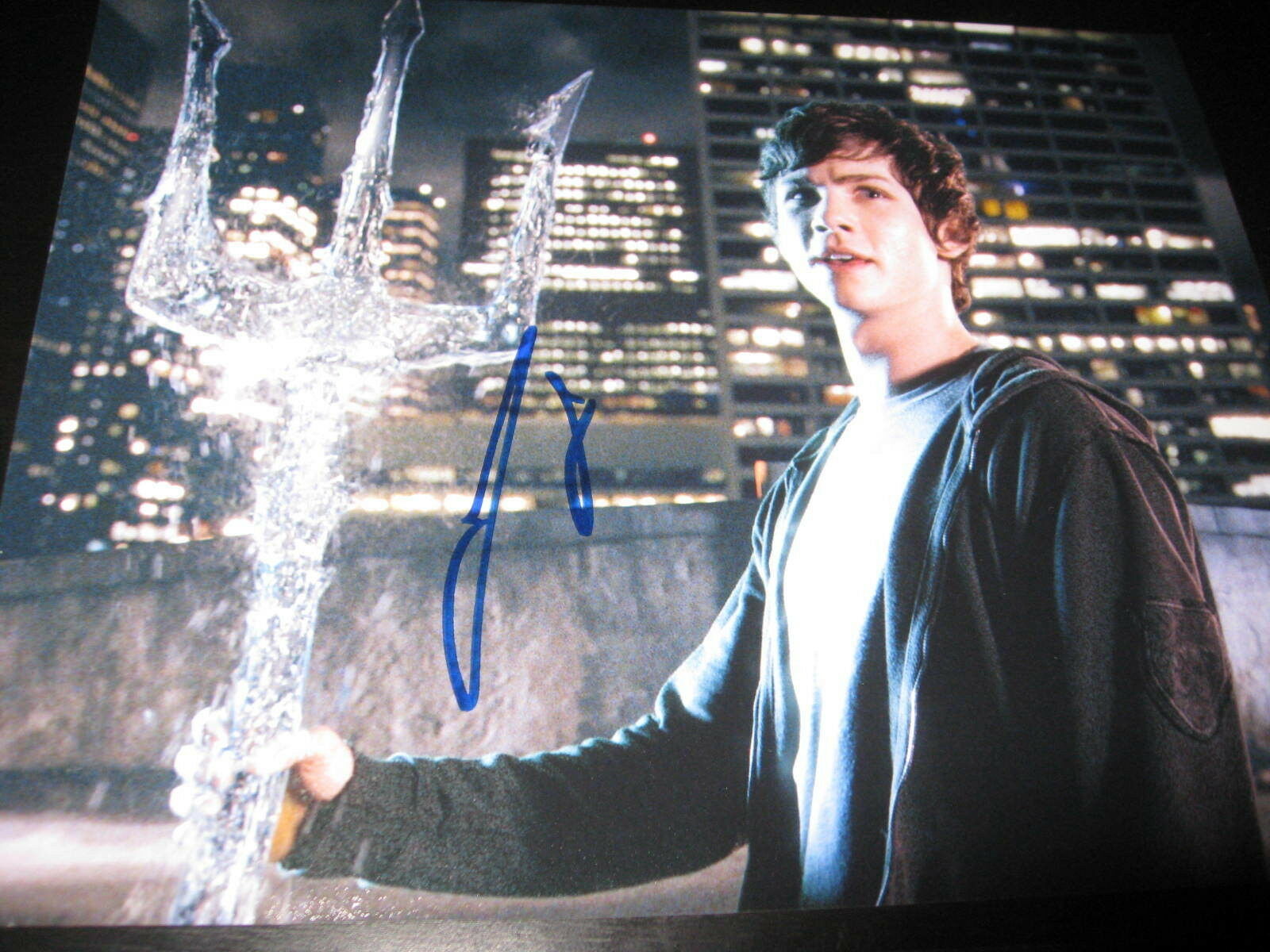 LOGAN LERMAN SIGNED AUTOGRAPH 8x10 PHOTO PERCY JACKSON PROMO IN PERSON ...
