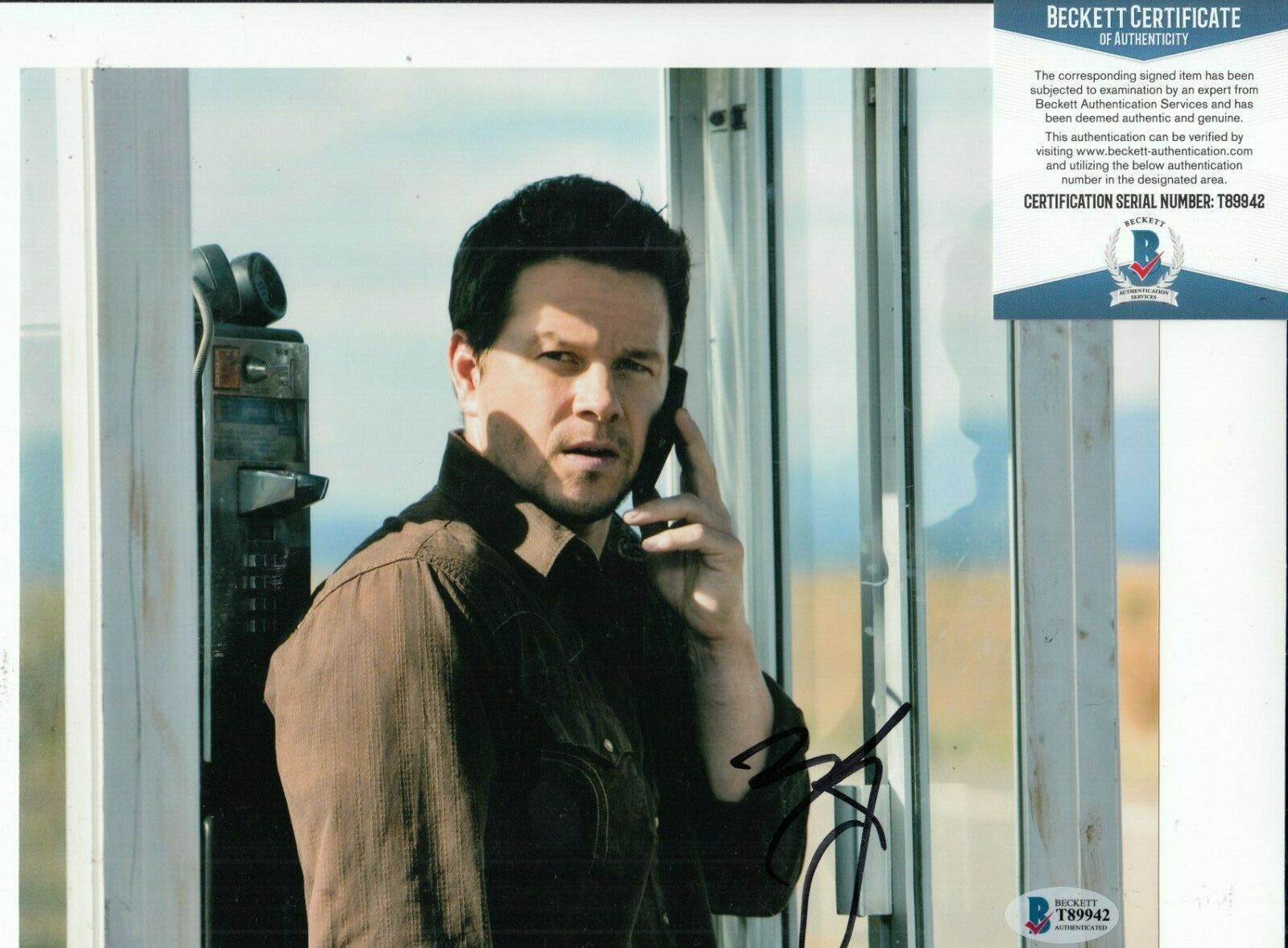MARK WAHLBERG signed (2 GUNS) Stig Movie 8X10 photo autograph BECKETT ...