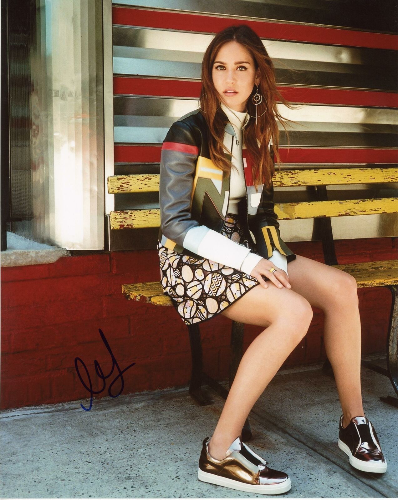 Matilda Lutz AUTOGRAPH Signed 8x10 Photo Collectible Memorabilia ...