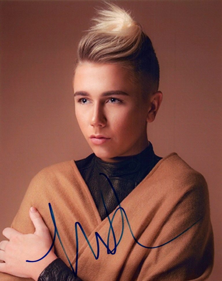 Matt Sarafa Signed Autographed 8x10 Photo Male Fashion Designer Actor ...