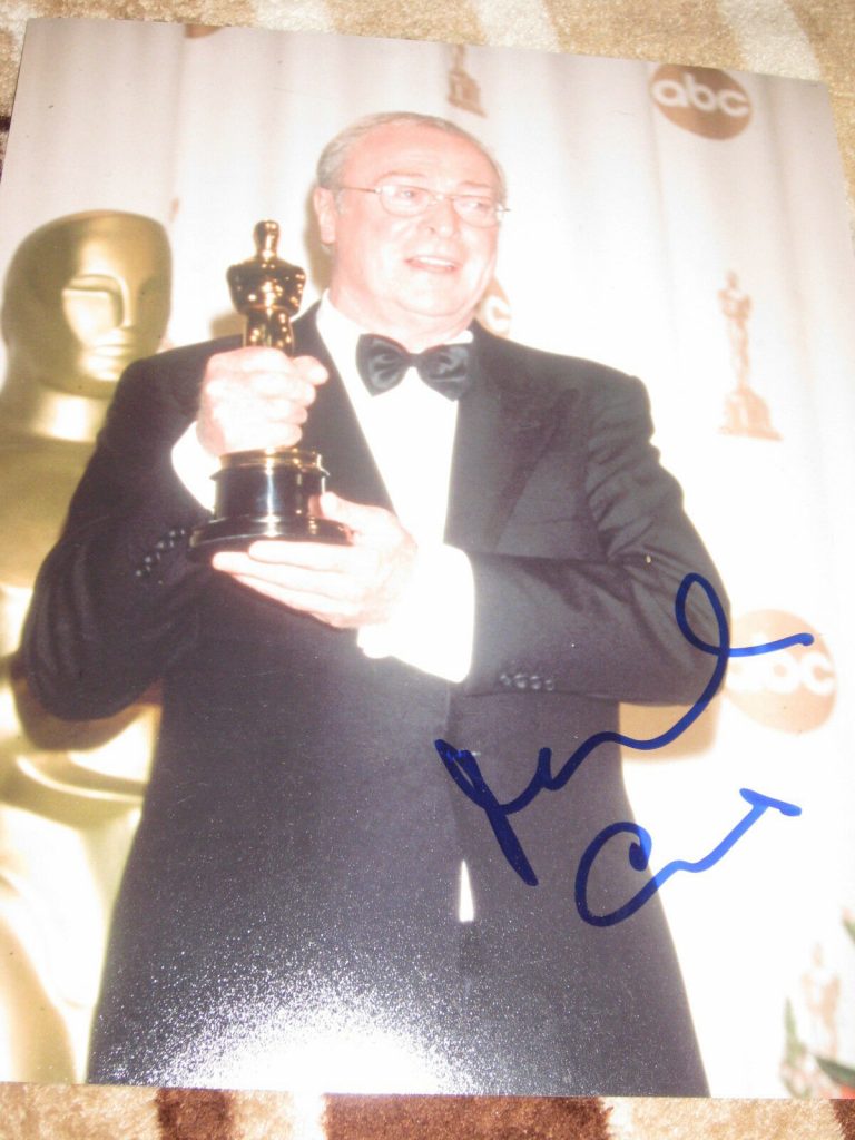 MICHAEL CAINE SIGNED AUTOGRAPH 8x10 OSCARS TROPHY PROMO BATMAN DARK ...