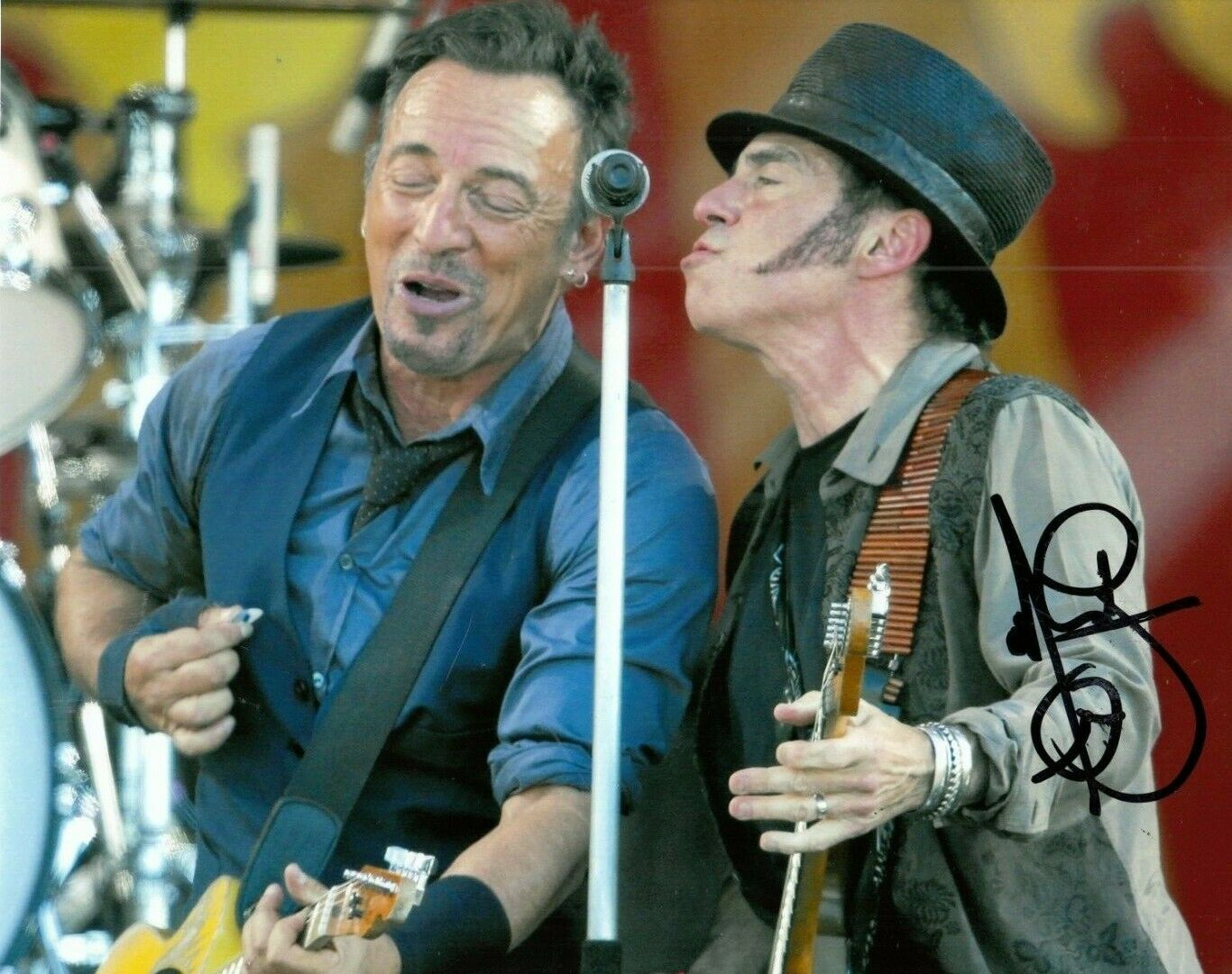 NILS LOFGREN signed (BRUCE SPRINGSTEEN E-STREET BAND) Guitar 8X10 photo W/COA #5 Collectible ...