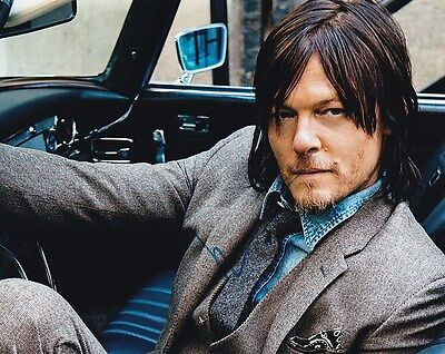 NORMAN REEDUS signed autographed photo | Autographia