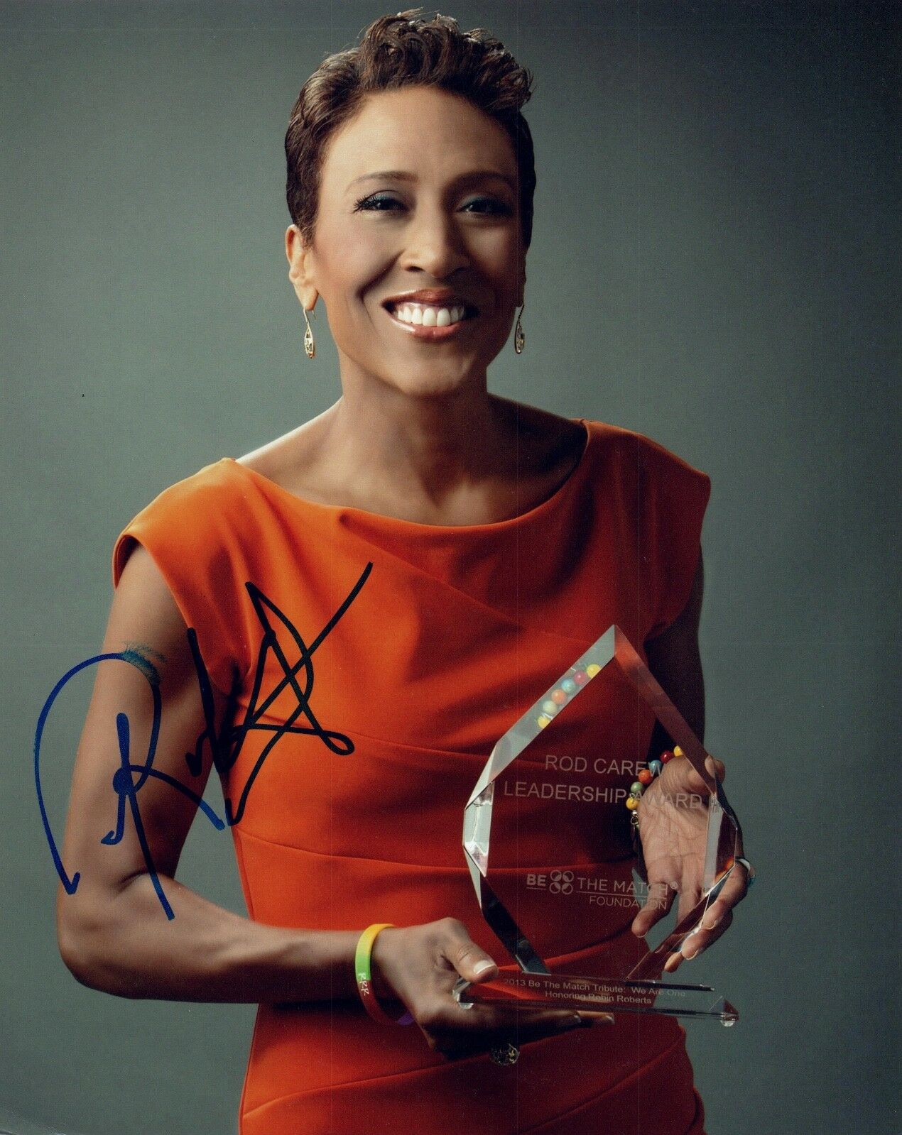 Robin Roberts Signed Autographed 8x10 Photo Good Morning America COA VD ...