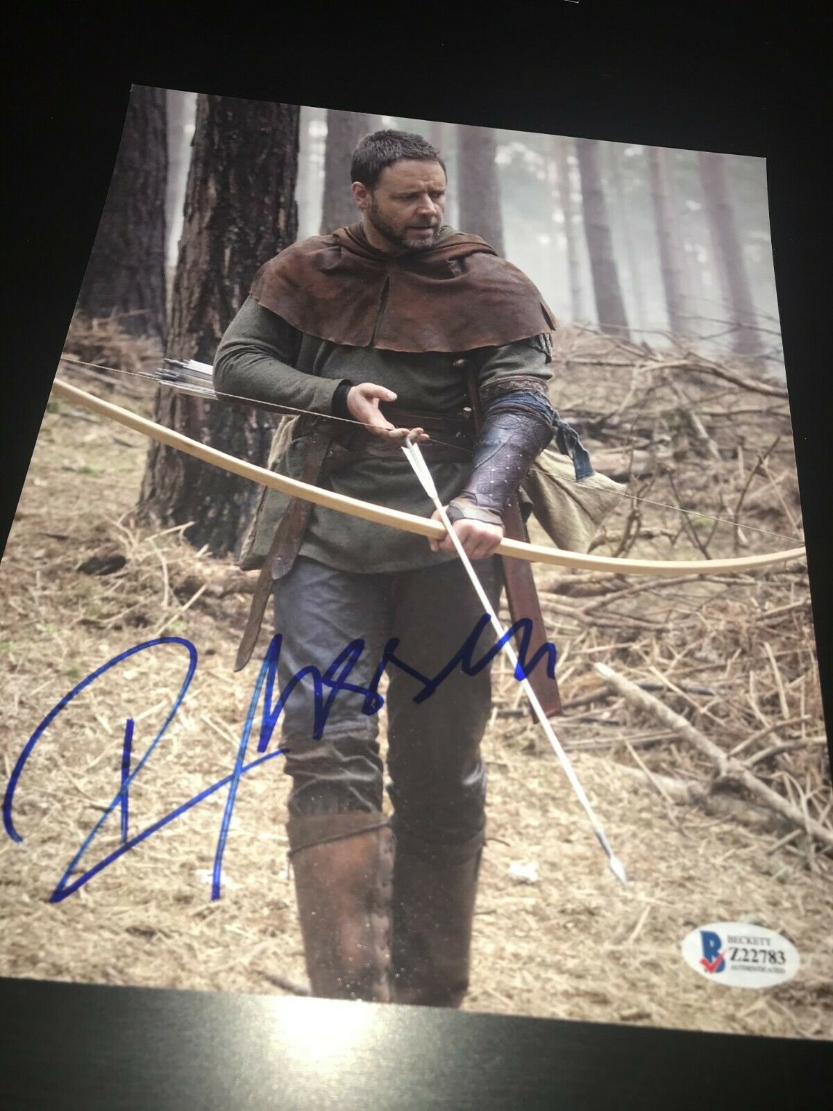 RUSSELL CROWE SIGNED AUTOGRAPH 8x10 PHOTO ROBINHOOD ARROW SHOT BECKETT ...
