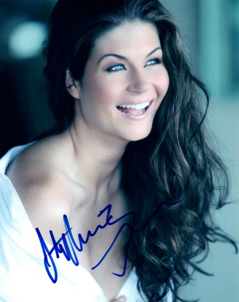 Stephanie Beran Signed Autographed 8x10 Photo BIG KILL Hot Sexy Actress ...