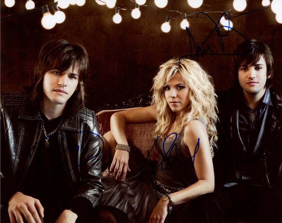 THE BAND PERRY signed autographed 11x14 photo | Autographia