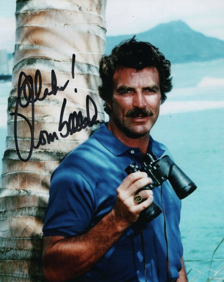 TOM SELLECK signed autographed MAGNUM P.I. photo | Autographia