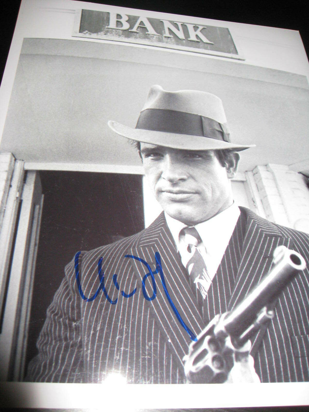 WARREN BEATTY SIGNED AUTOGRAPH 8x10 PHOTO DICK TRACY ACTION SHOT LEGEND ...