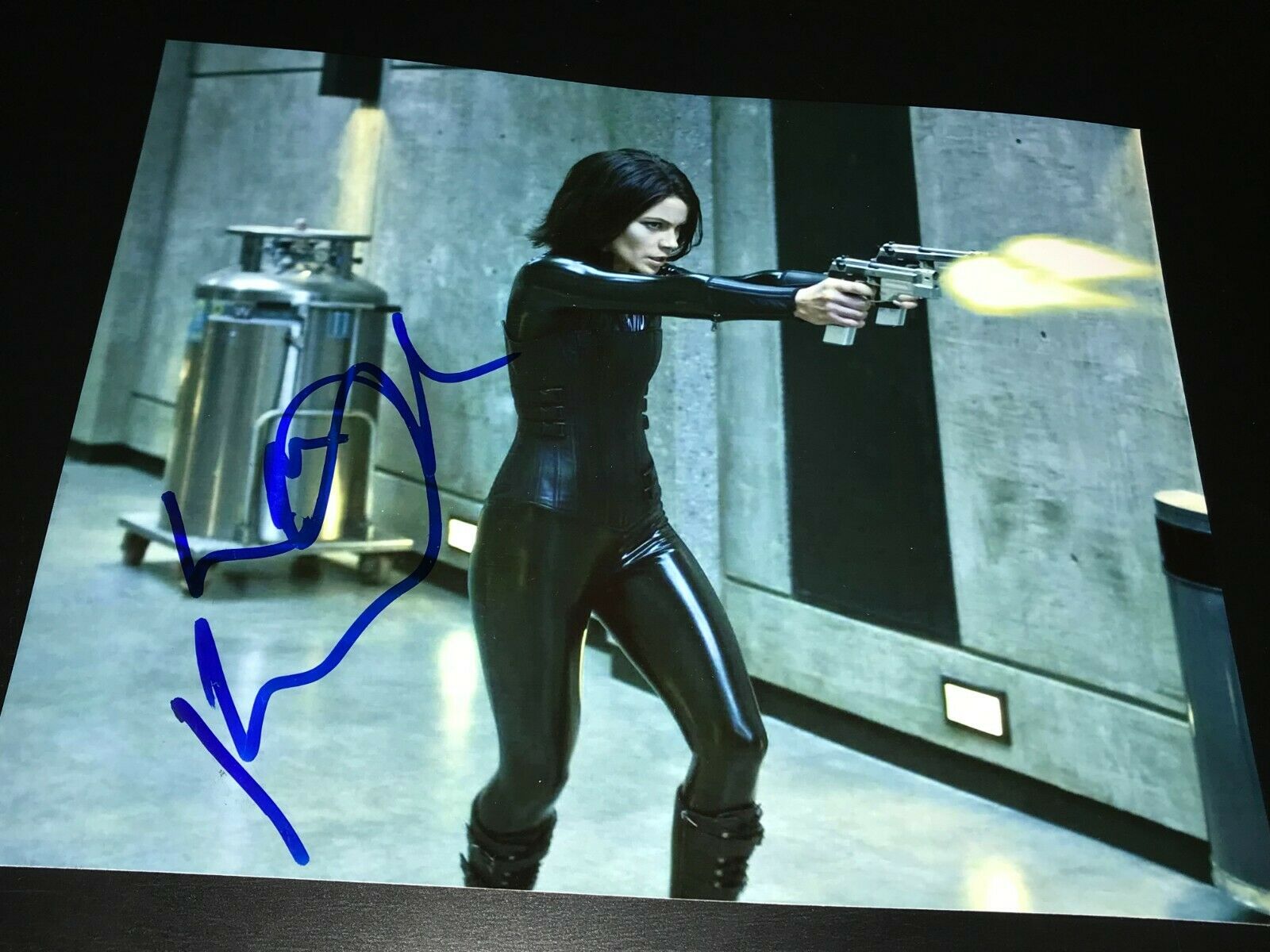 KATE BECKINSALE SIGNED AUTOGRAPH 8x10 PHOTO UNDERWORLD ACTION BECKETT ...