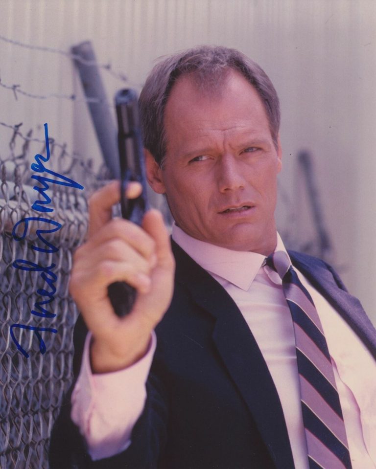 FRED DRYER SIGNED HUNTER 8X10 PHOTO 7 | Autographia