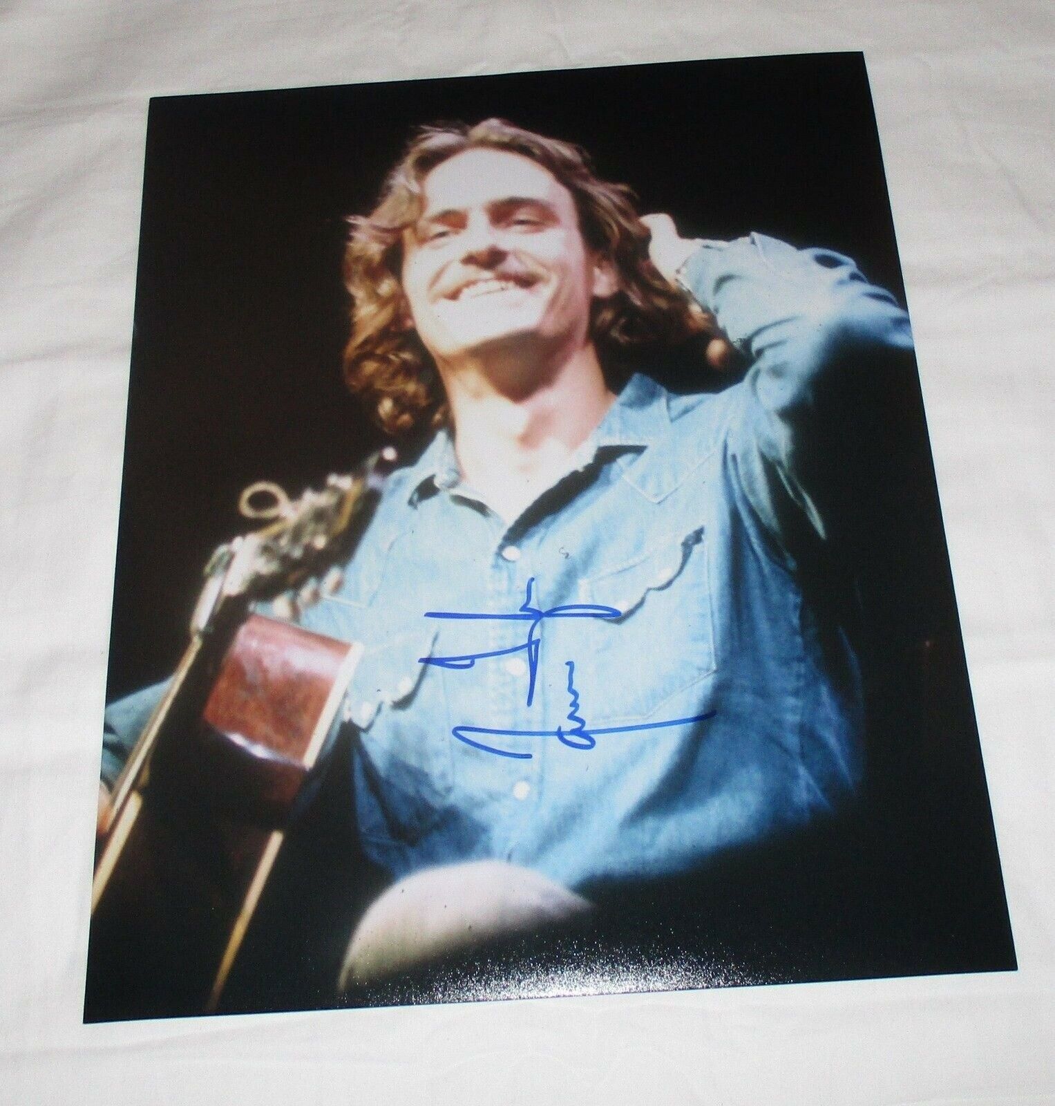 JAMES TAYLOR SIGNED 11X14 PHOTO | Autographia