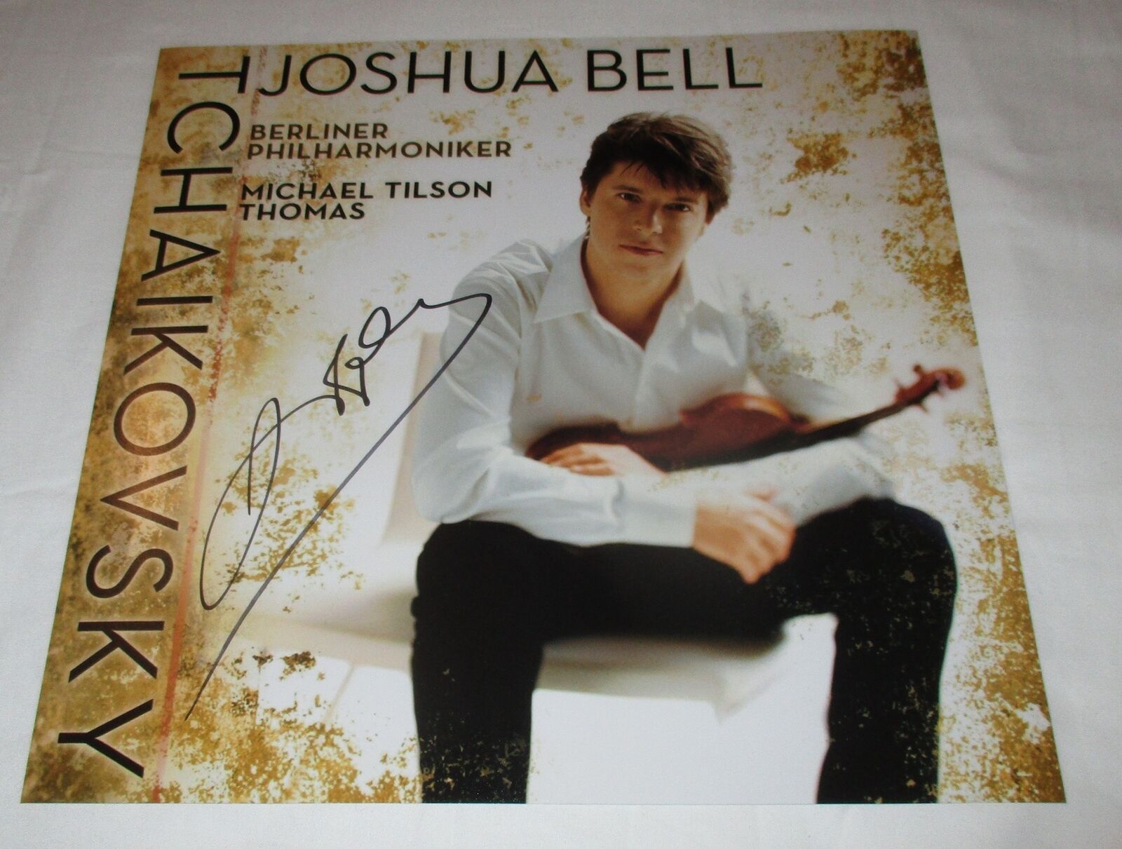 JOSHUA BELL SIGNED BERLINER PHILHARMONIKER 12X12 PHOTO | Autographia