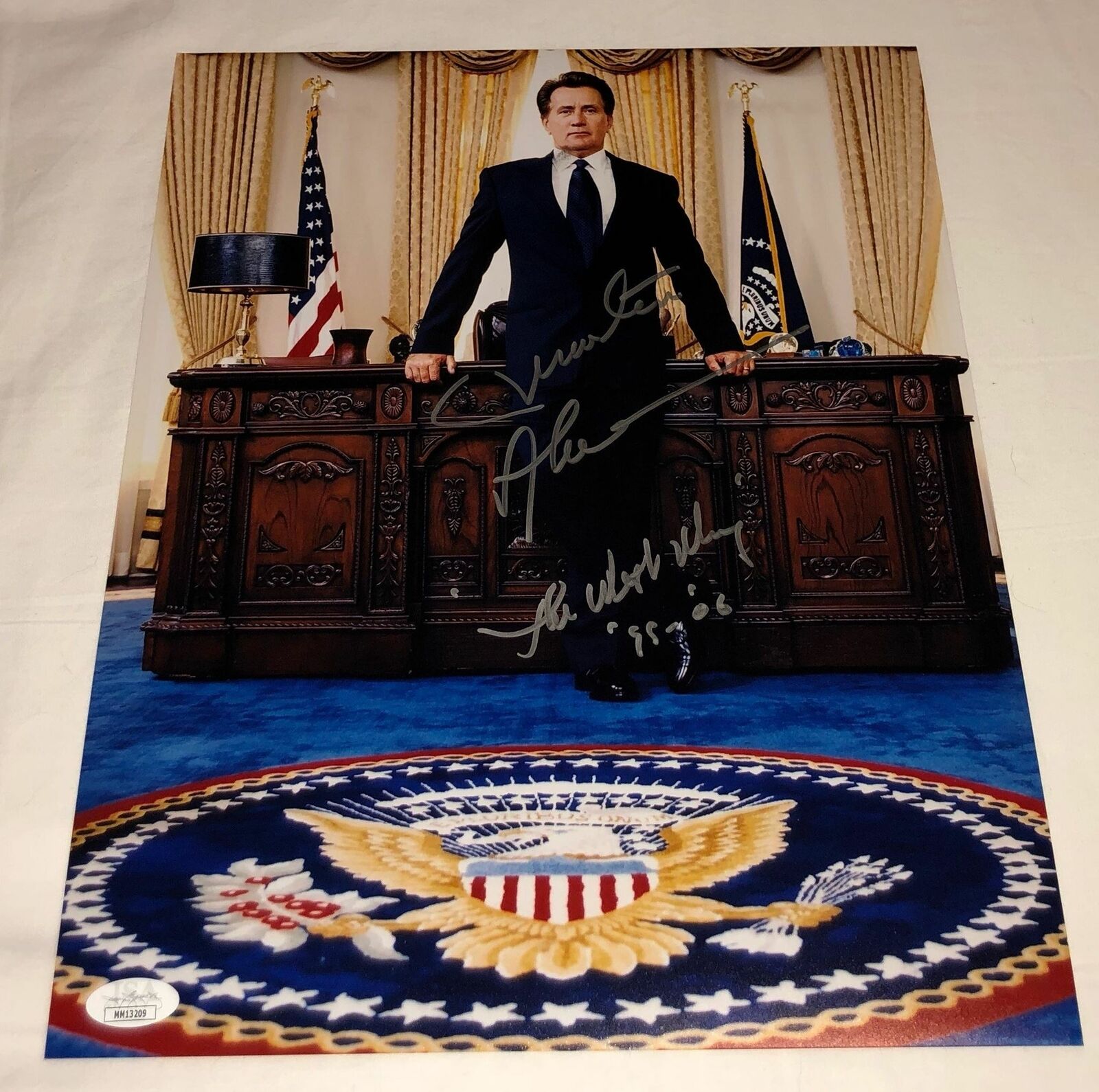 MARTIN SHEEN SIGNED THE WEST WING 11X14 PHOTO JSA | Autographia