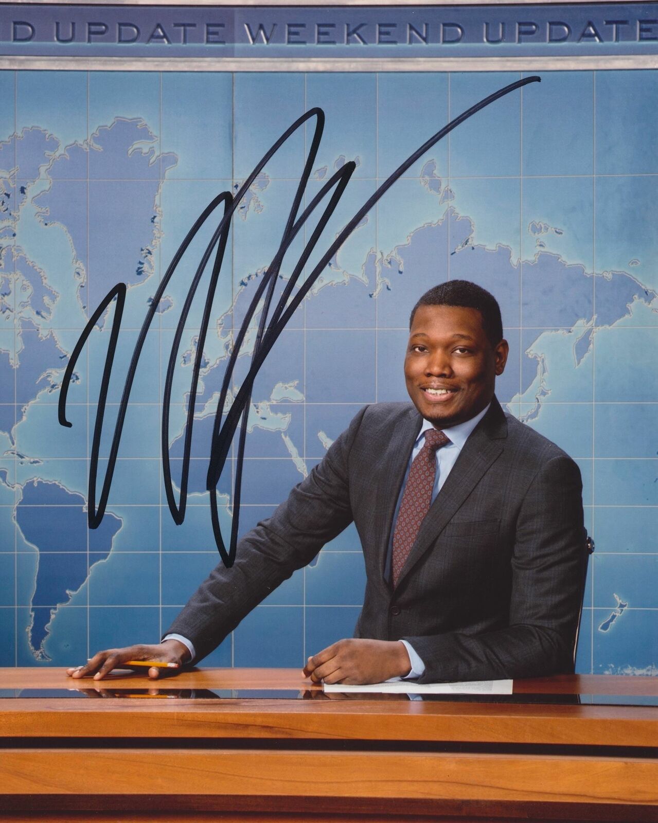 MICHAEL CHE SIGNED SATURDAY NIGHT LIVE SNL 8X10 PHOTO | Autographia