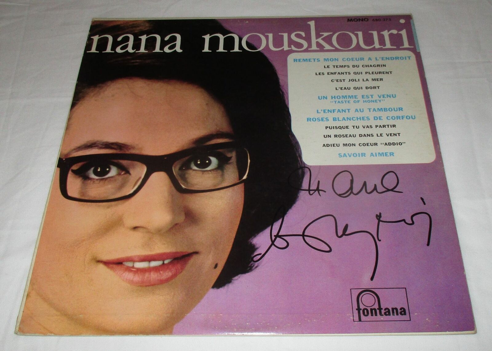 NANA MOUSKOURI SIGNED VINYL RECORD | Autographia