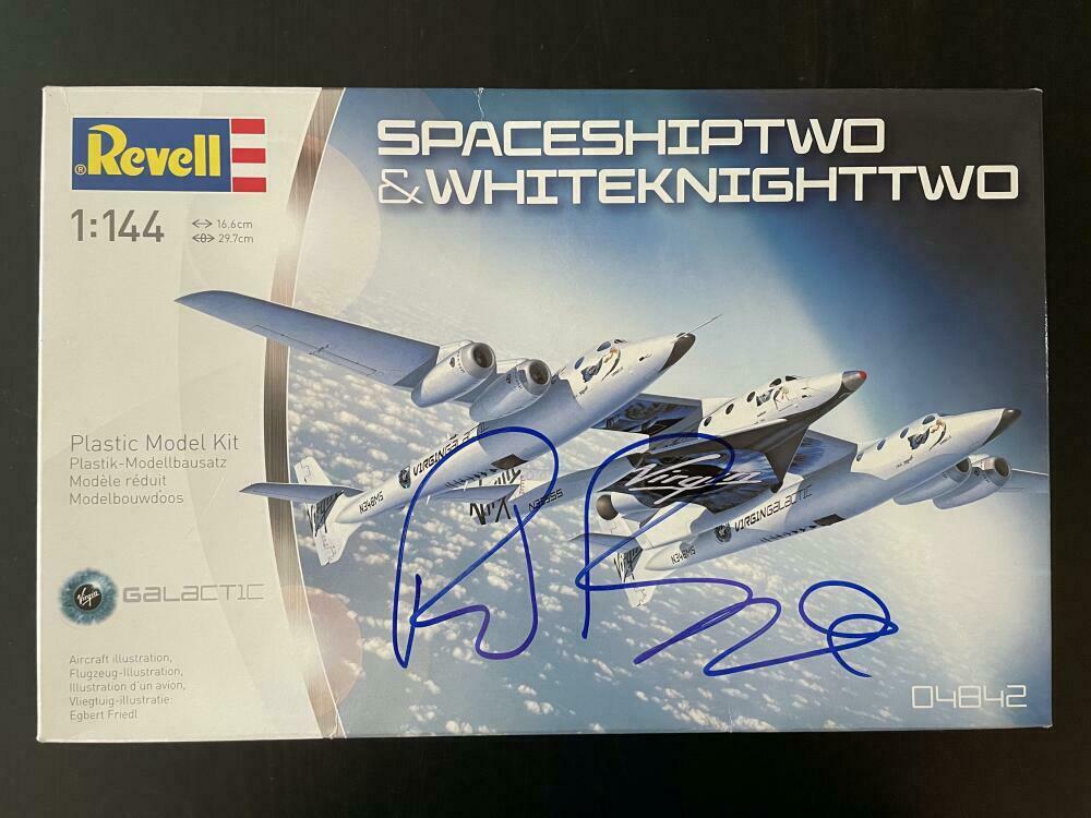 RICHARD BRANSON SIGNED AUTOGRAPH VIRGIN GALACTIC 1:144 SCALE MODEL ...