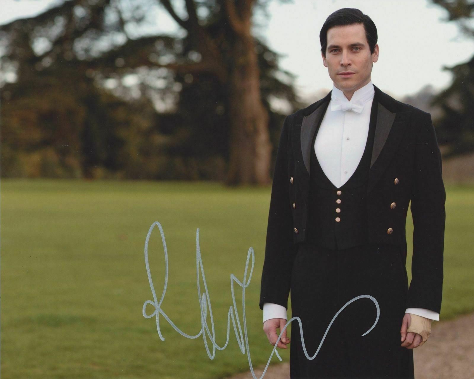 ROBERT JAMES COLLIER SIGNED DOWNTON ABBEY 8X10 PHOTO | Autographia ROBERT JAMES COLLIER SIGNED DOWNTON ABBEY 8X10 PHOTO | Autographia