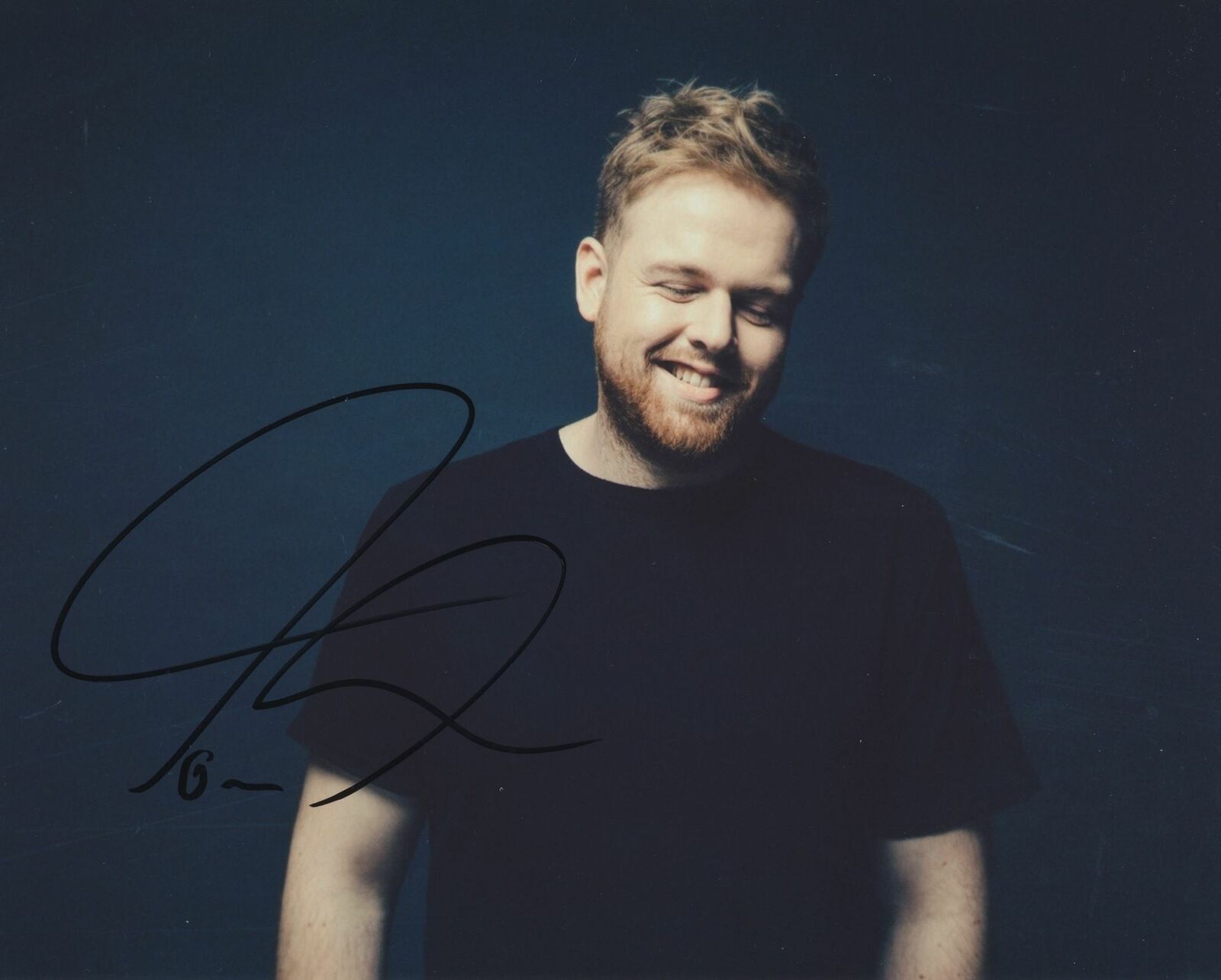TOM WALKER SIGNED 8X10 PHOTO 5 | Autographia