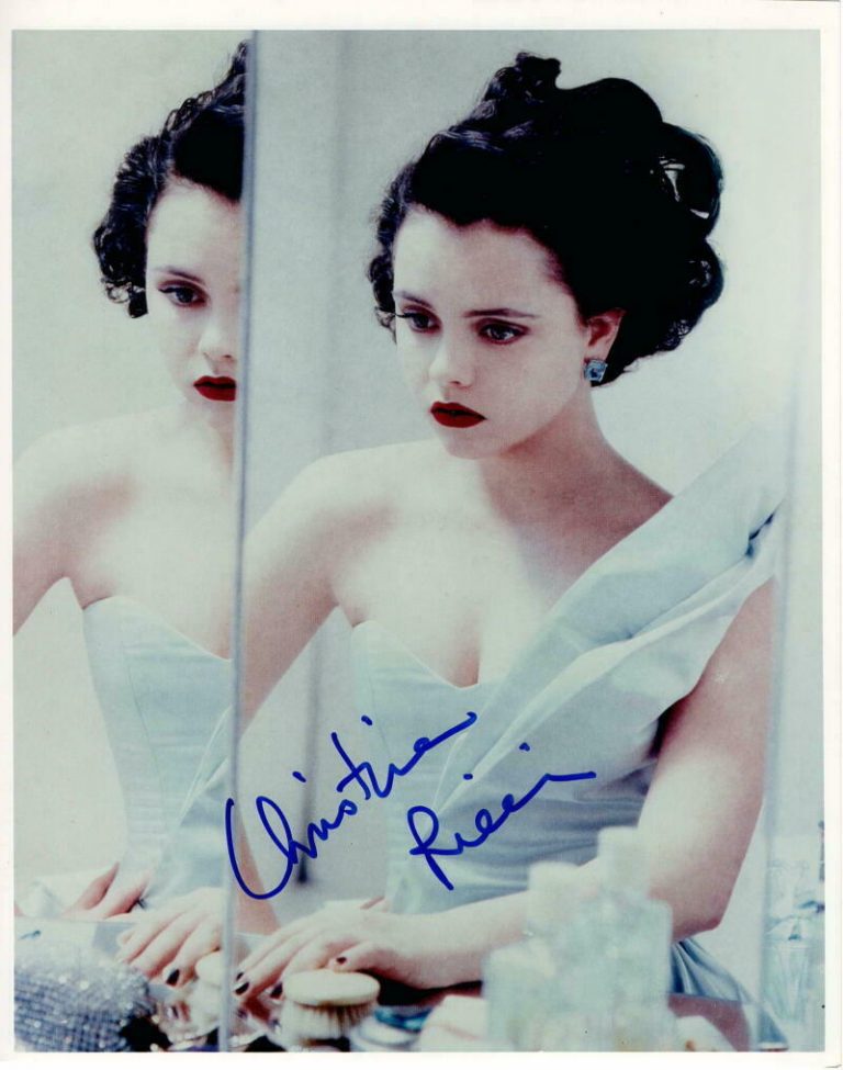 CHRISTINA RICCI SIGNED AUTOGRAPH 8X10 PHOTO - YOUNG, VINTAGE FULL ...