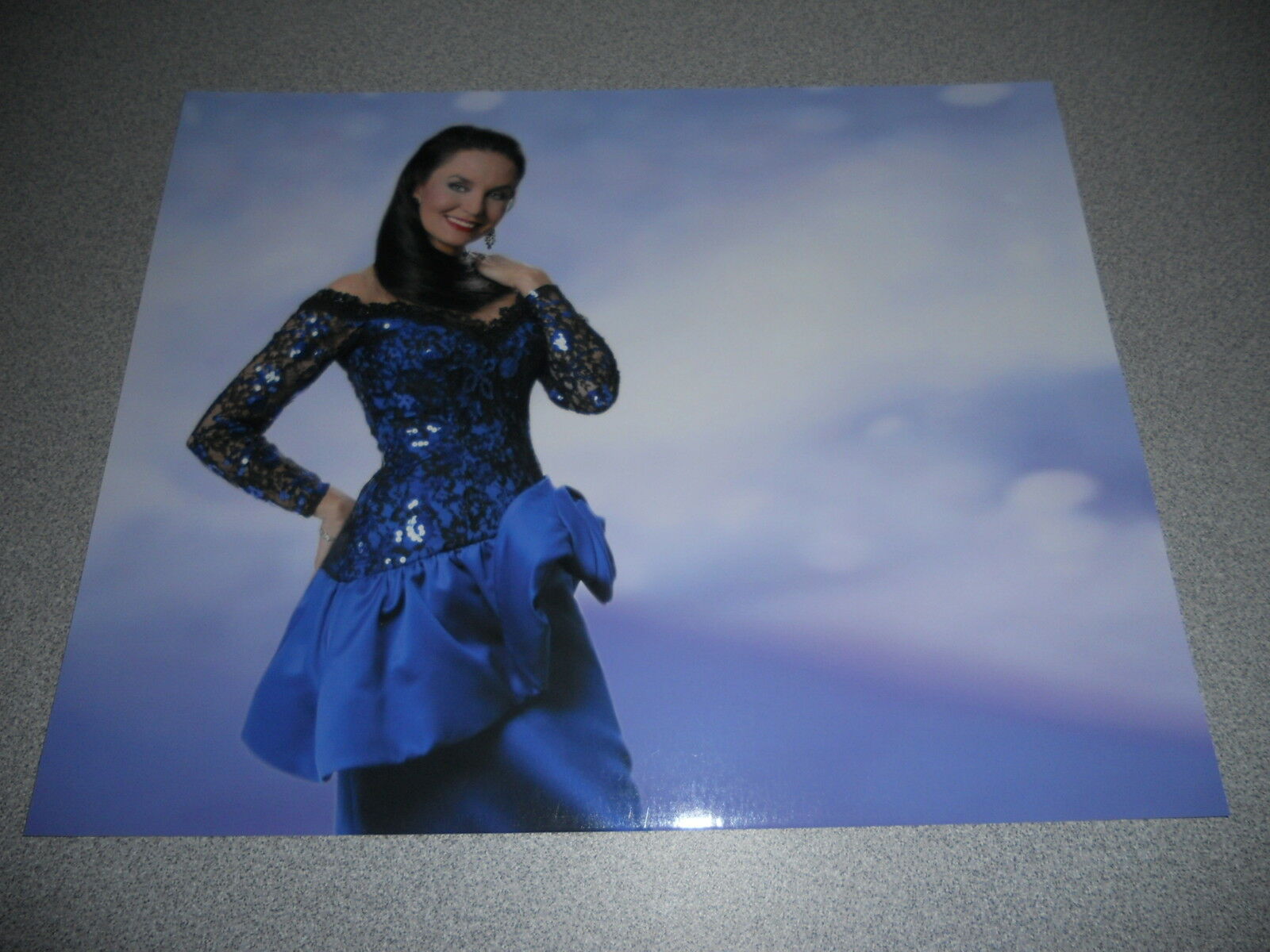 Crystal Gayle 8x10 Promo Photo #2 Sexy Country Music LP | Autographia