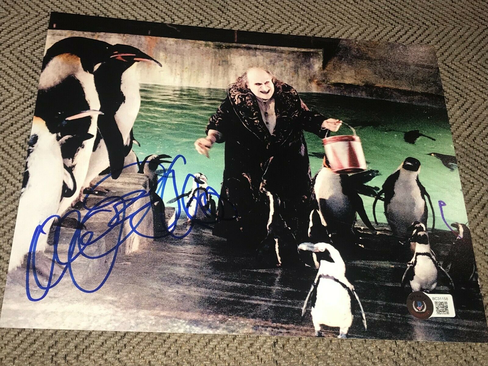 DANNY DEVITO SIGNED AUTOGRAPH 8x10 PHOTO BATMAN RETURNS PENGUIN BECKETT ...