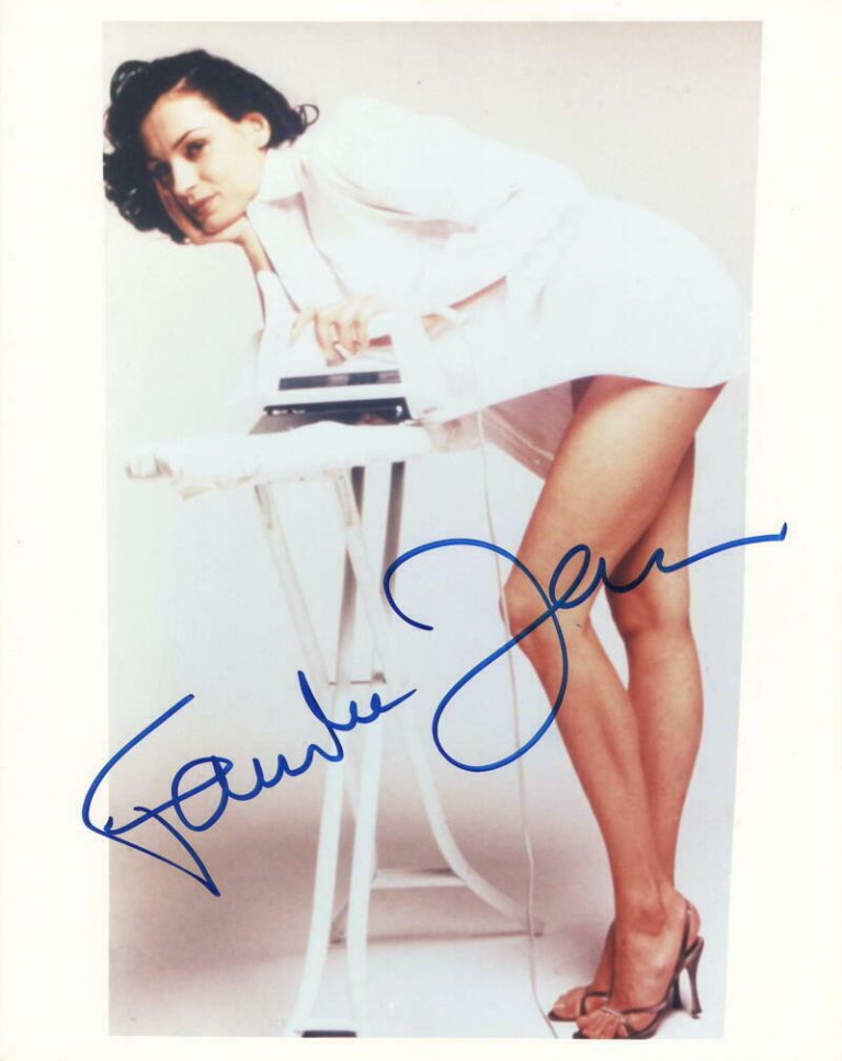 FAMKE JANSSEN SIGNED AUTOGRAPH 8X10 PHOTO - SEXY GOLDENEYE BOND GIRL, X-MEN RARE | Autographia