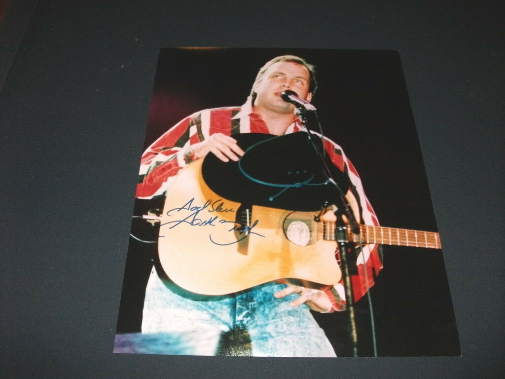 Garth Brooks Signed Autographed 16x20 Music Photo PSA G1 | Autographia