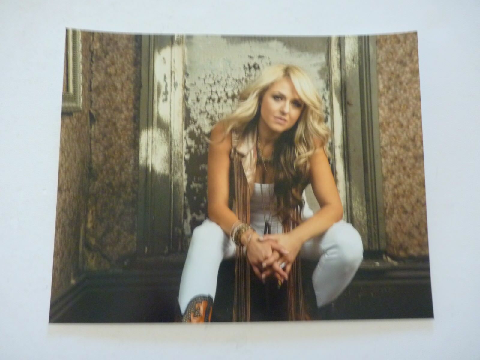 Leah Turner Country Music Singer 8x10 Color Promo Photo | Autographia