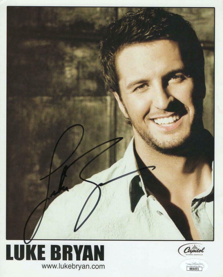 LUKE BRYAN SIGNED AUTOGRAPH 8x10 PHOTO - TAILGATES & TANLINES, FULL SIG ...