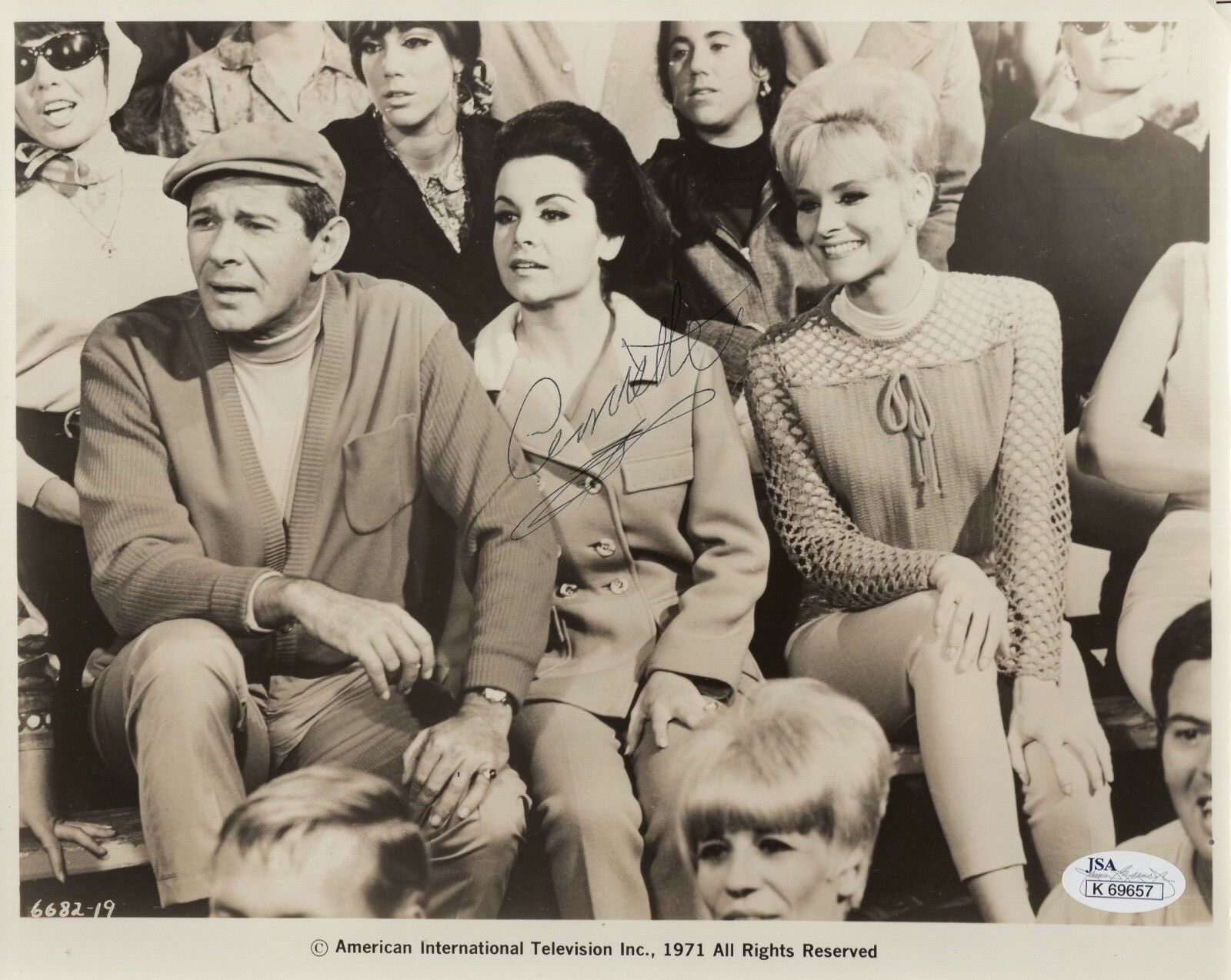 ANNETTE FUNICELLO HAND SIGNED VINTAGE 8x10 PHOTO STUNNING ACTRESS JSA ...