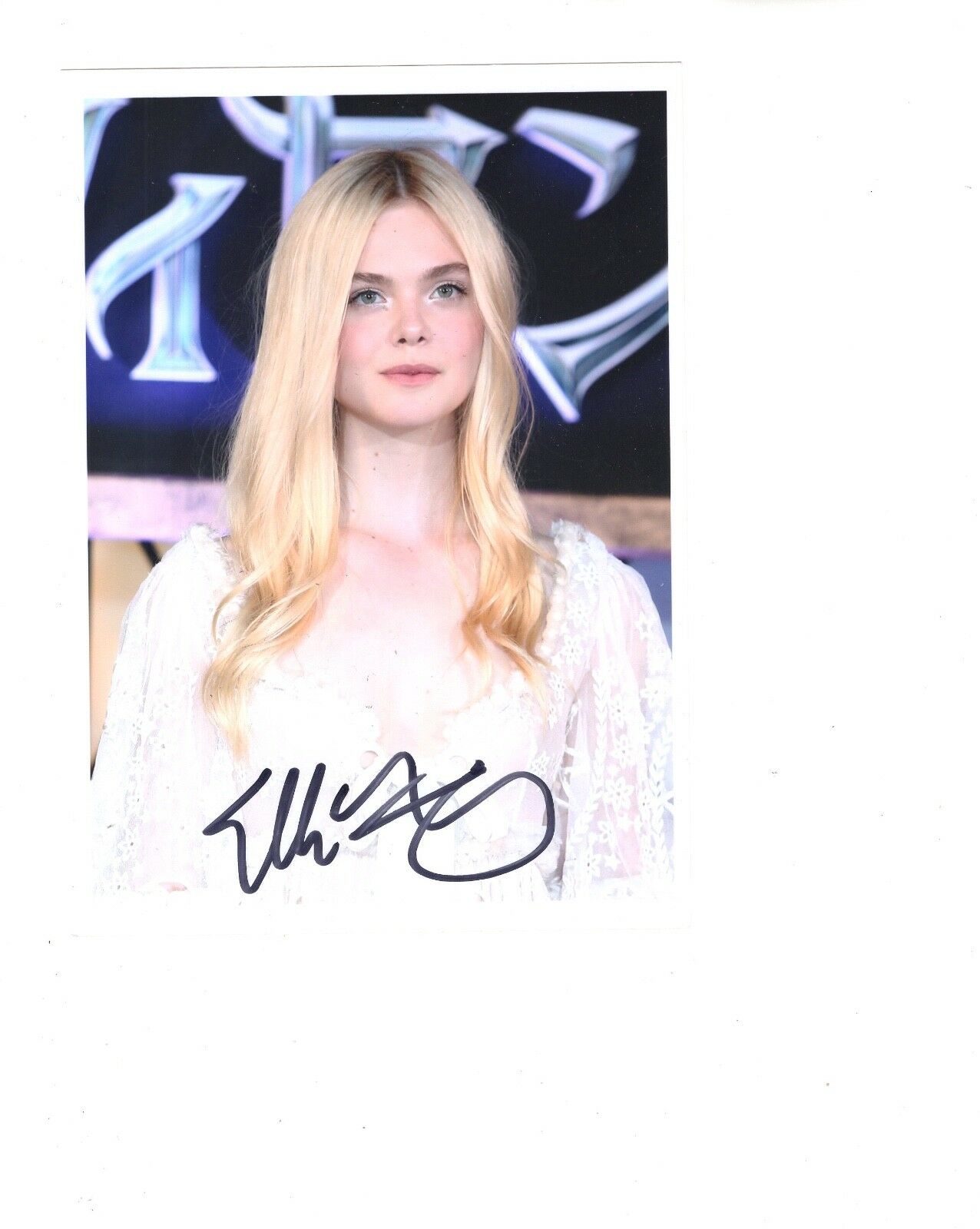 ELLE FANNING HAND SIGNED 5x7 COLOR PHOTO+COA BEAUTIFUL ACTRESS ...
