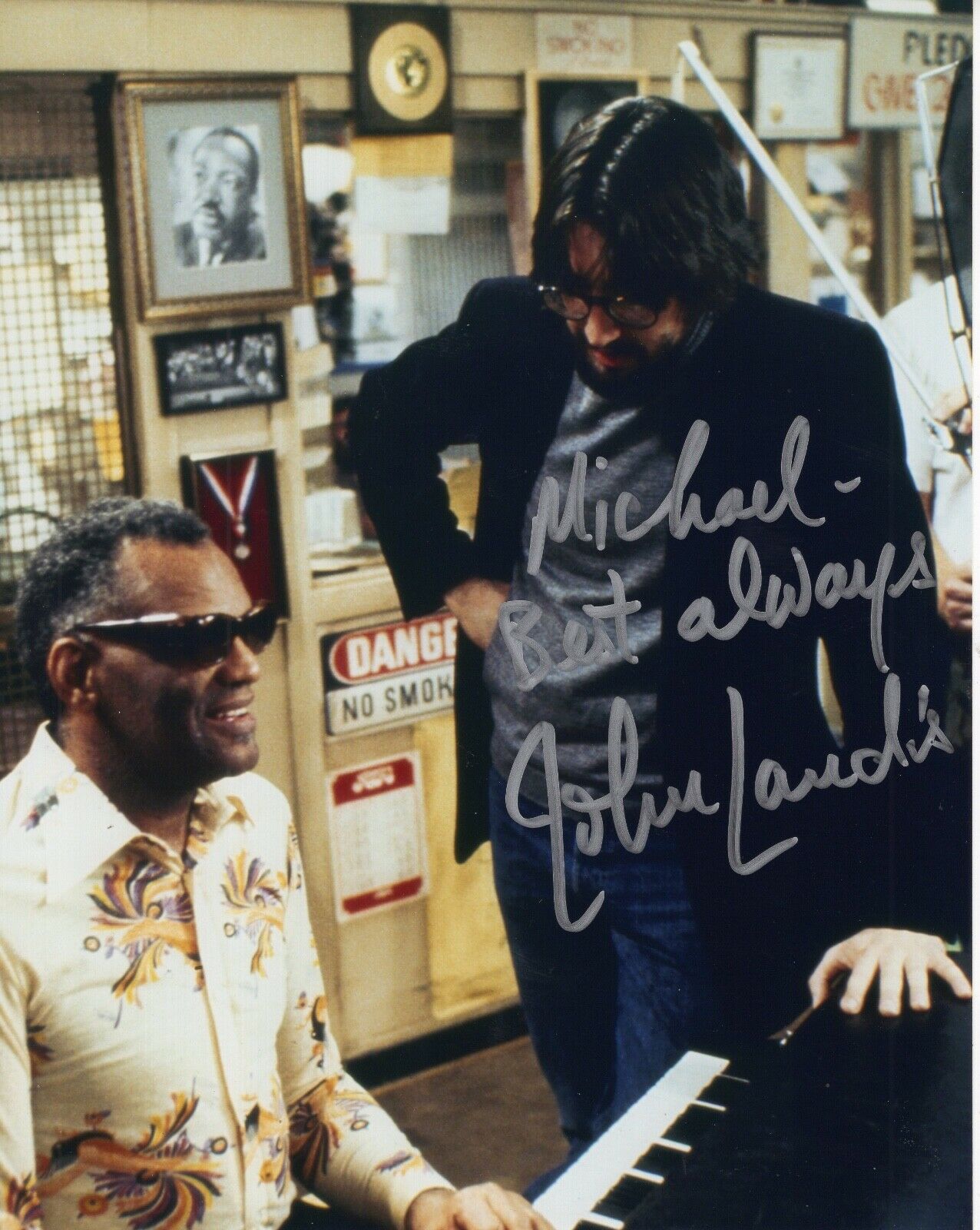 JOHN LANDIS HAND SIGNED 8x10 COLOR PHOTO+COA WITH RAY CHARLES TO ...