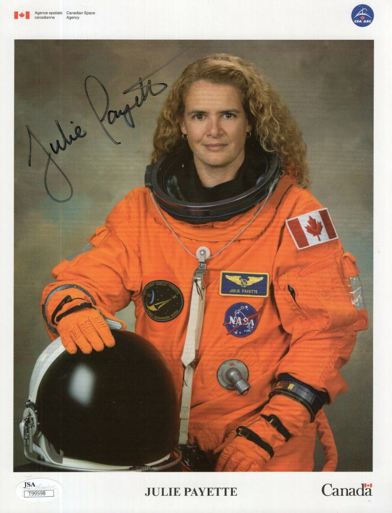 JULIE PAYETTE HAND SIGNED 8x11 PHOTO GREAT CANADIAN ASTRONAUT JSA | Autographia