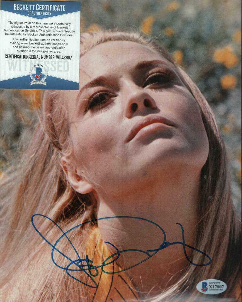 FAYE DUNAWAY FAMOUS ACTRESS SIGNED 8X10 PHOTO BECKETT WD42607 | Autographia