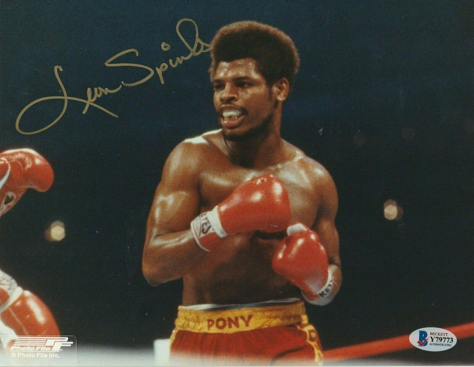 LEON SPINKS Signed 8X10 PHOTO with Beckett COA | Autographia