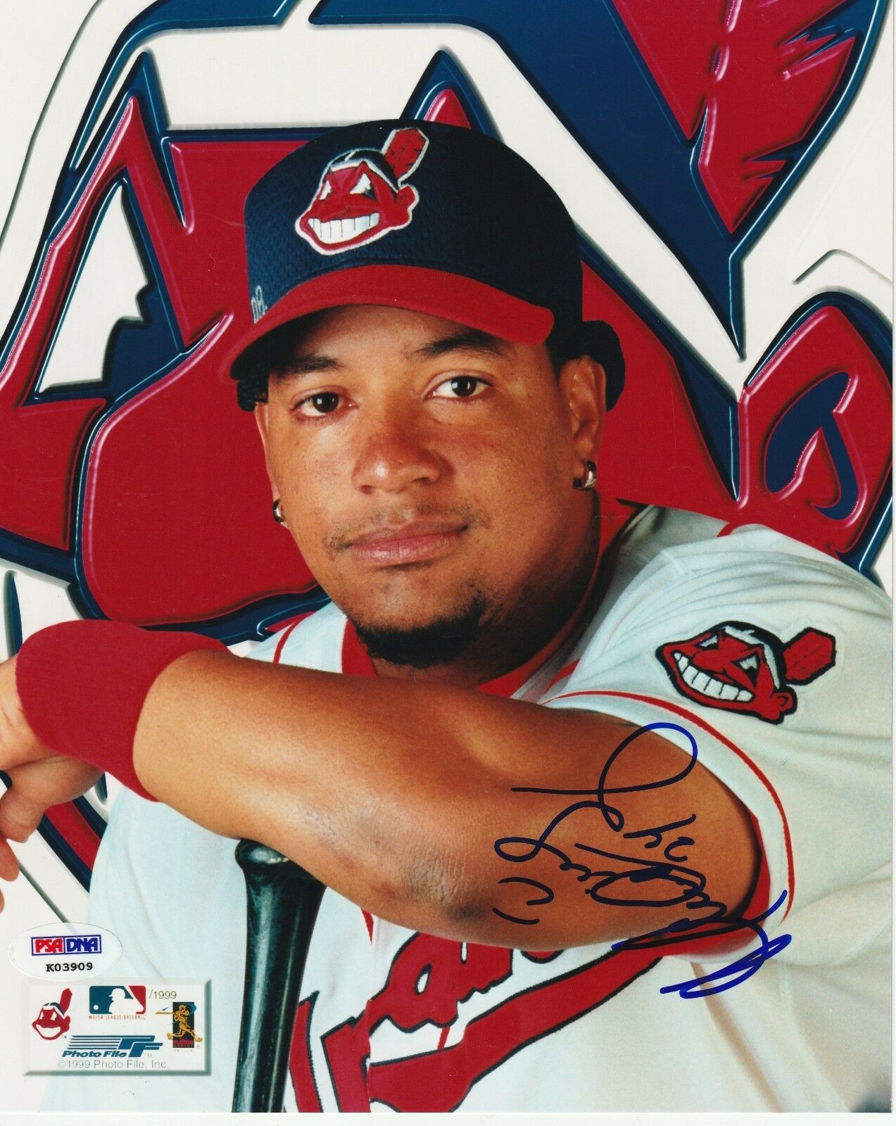 MANNY RAMIREZ (Indians) Signed 8x10 PHOTO with PSA COA | Autographia