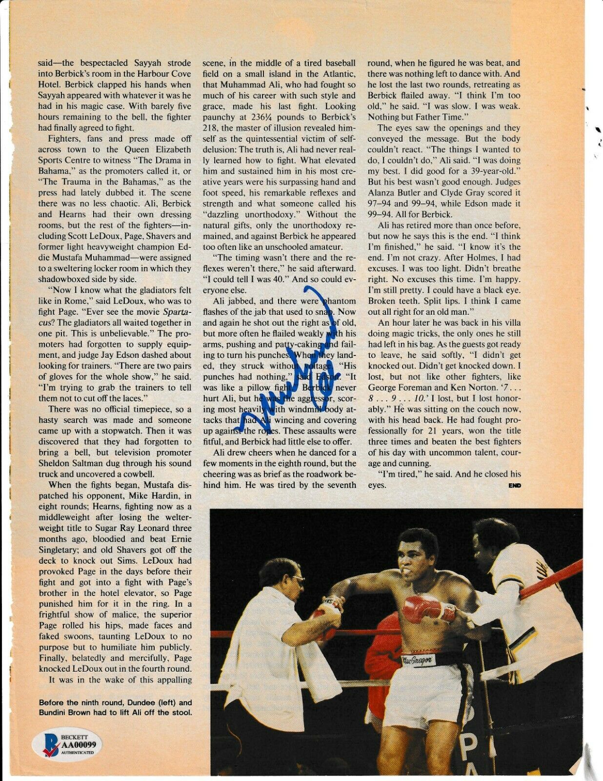 MUHAMMAD ALI Signed Magazine Photo w/ Beckett Letter of Authenticity ...