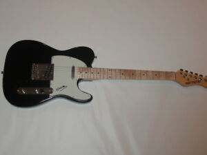 RENA LOVELIS SIGNED ELECTRIC GUITAR HEY VIOLET LEAD SINGER VERY RARE ...
