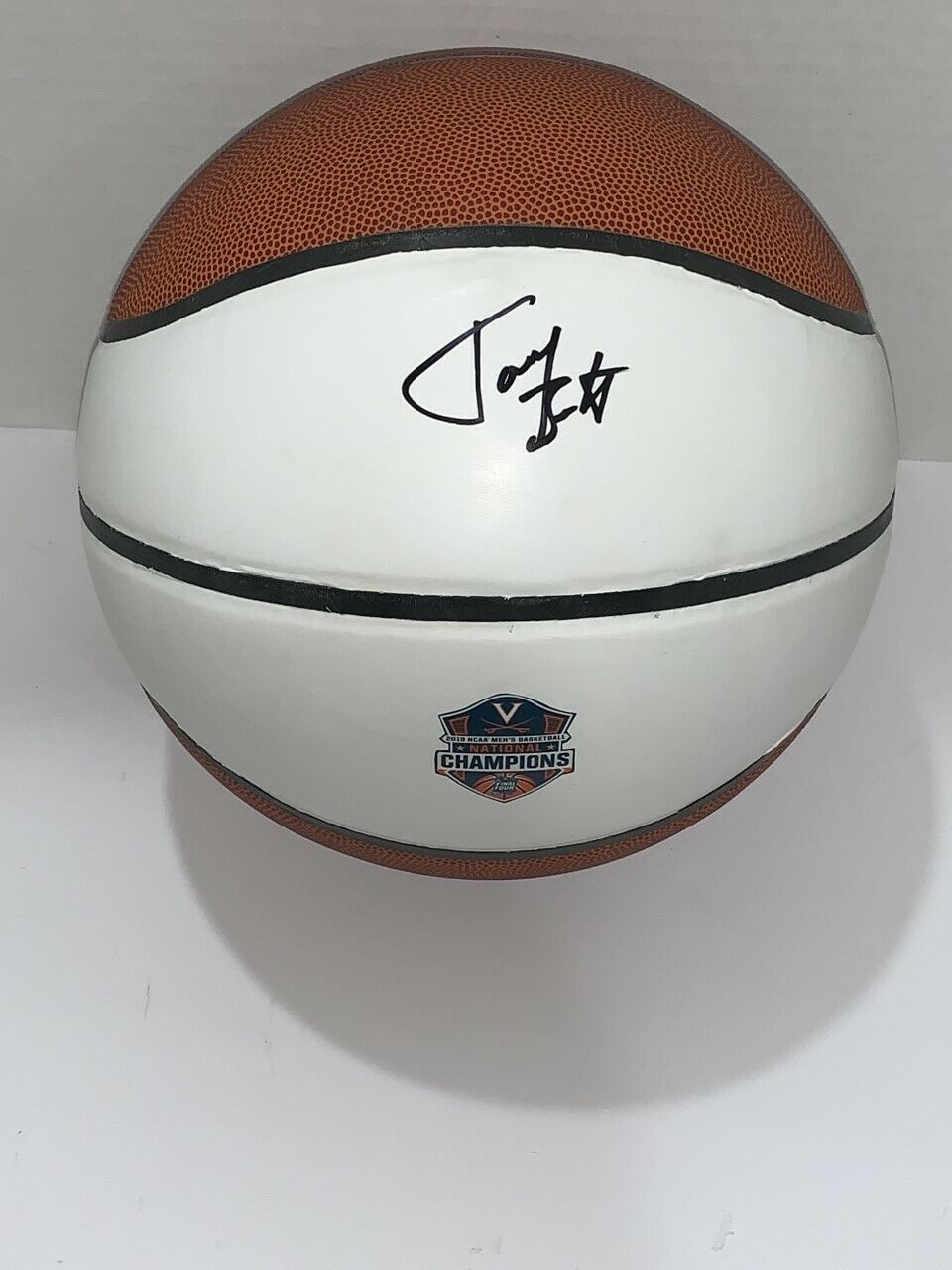 TONY BENNETT SIGNED BASKETBALL VIRGINIA CAVALIERS 2019 NATIONAL ...