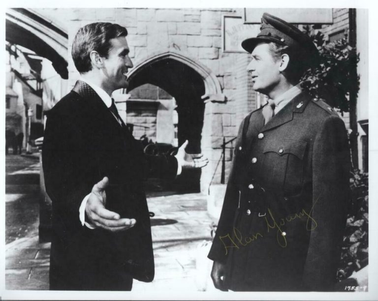 ALAN YOUNG ACTOR SIGNED AUTOGRAPHED 8X10 PHOTO W/ COA | Autographia