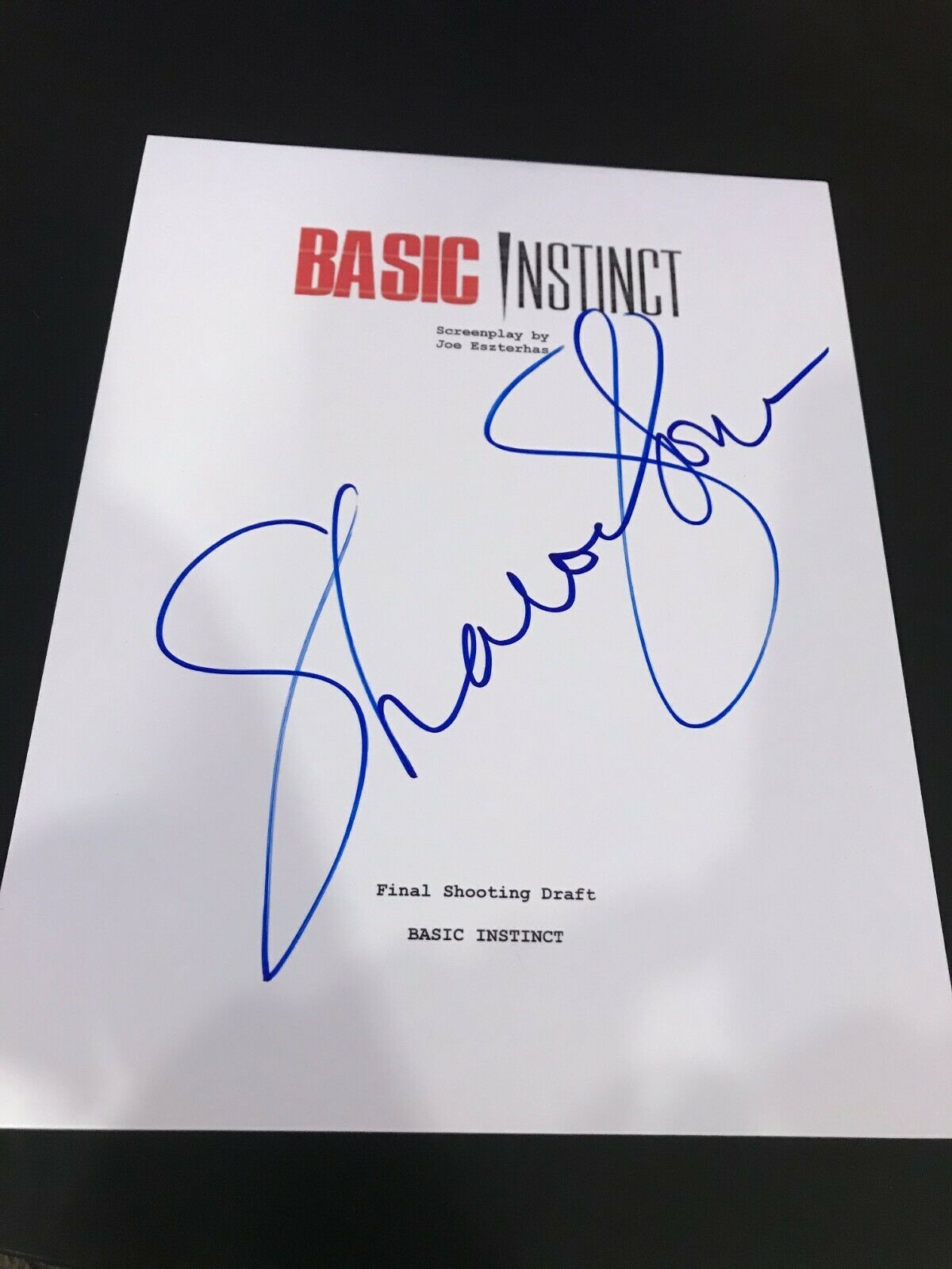 SHARON STONE SIGNED AUTOGRAPH MOVIE SCRIPT BASIC INSTINCT BECKETT BAS ...