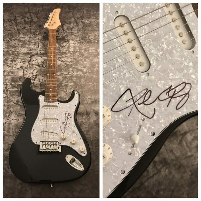 GFA UFC & WWE Star * RONDA ROUSEY * Signed Autographed Electric Guitar ...