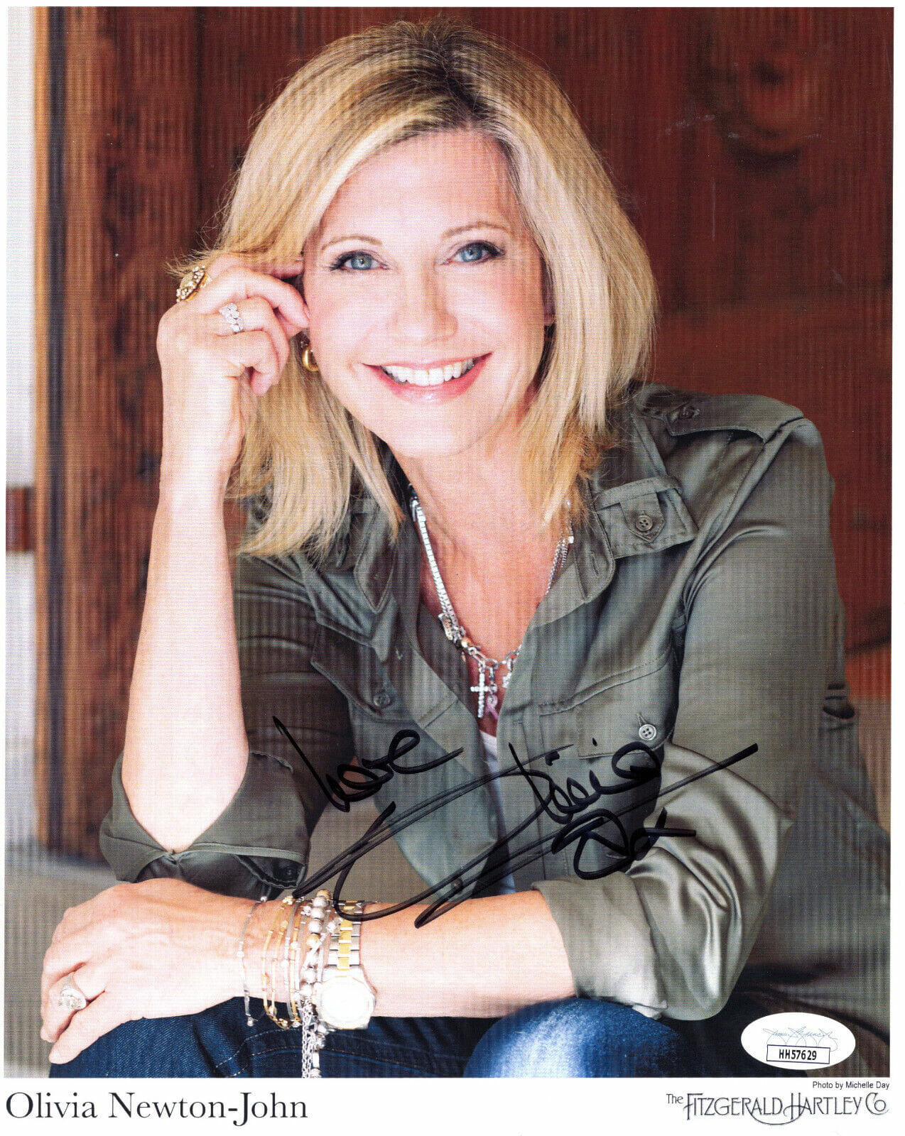 OLIVIA NEWTON JOHN HAND SIGNED 8x10 COLOR PHOTO GORGEOUS ACTRESS+SINGER ...