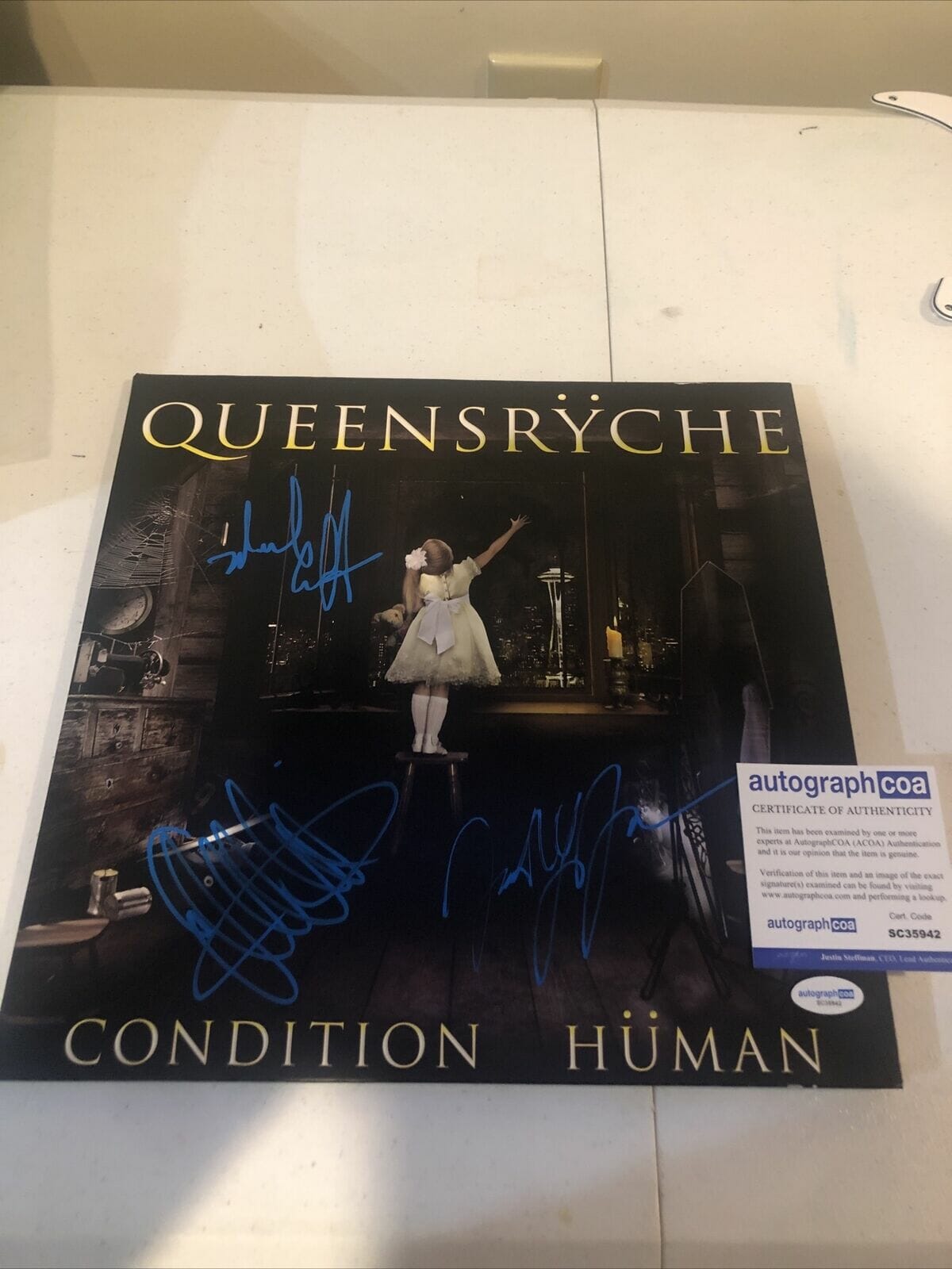 QUEENSRYCHE SIGNED AUTOGRAPH VINYL ALBUM ACOA CONSITION HUMAN ALBUM ...
