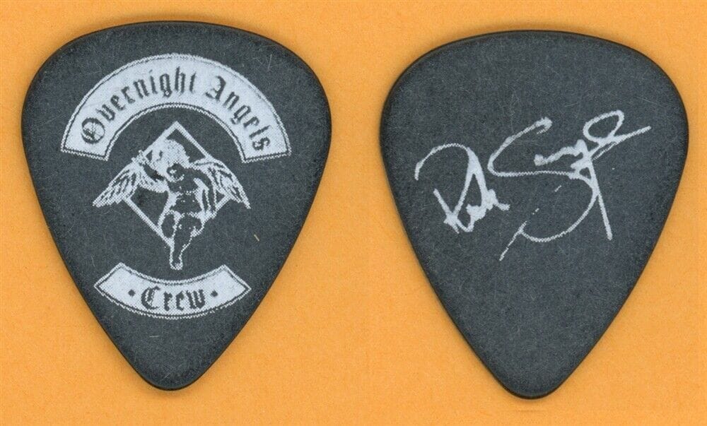 Def Leppard Rick Savage Vintage Guitar Pick - 2022 Stadium Tour Opens ...