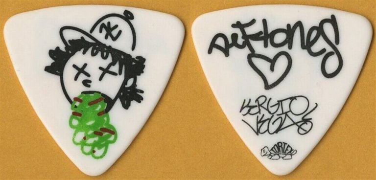 Deftones 2012 Koi No Yokan tour Sergio Vega signature stage Guitar Pick ...