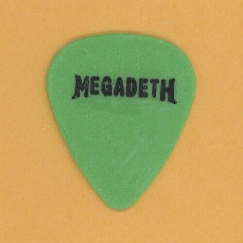 Megadeth 2001 World Needs A Hero concert tour Dave Ellefson stage ...